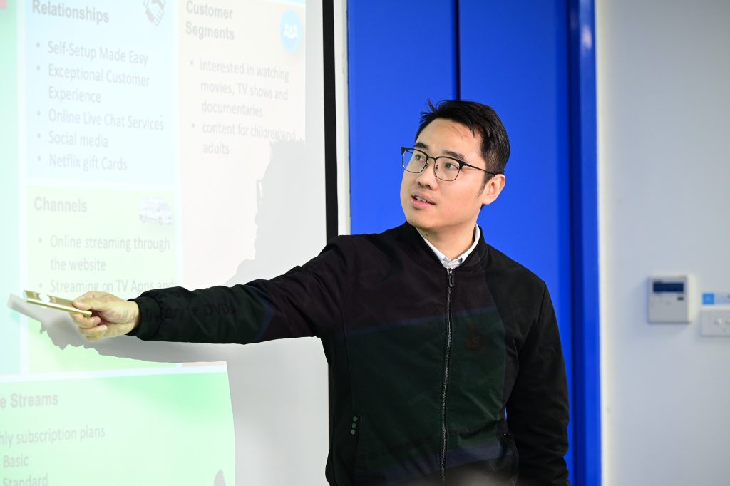 Sinh viên Trường Đại học CMC "giải mã" kế hoạch tài chính cho mô hình ...